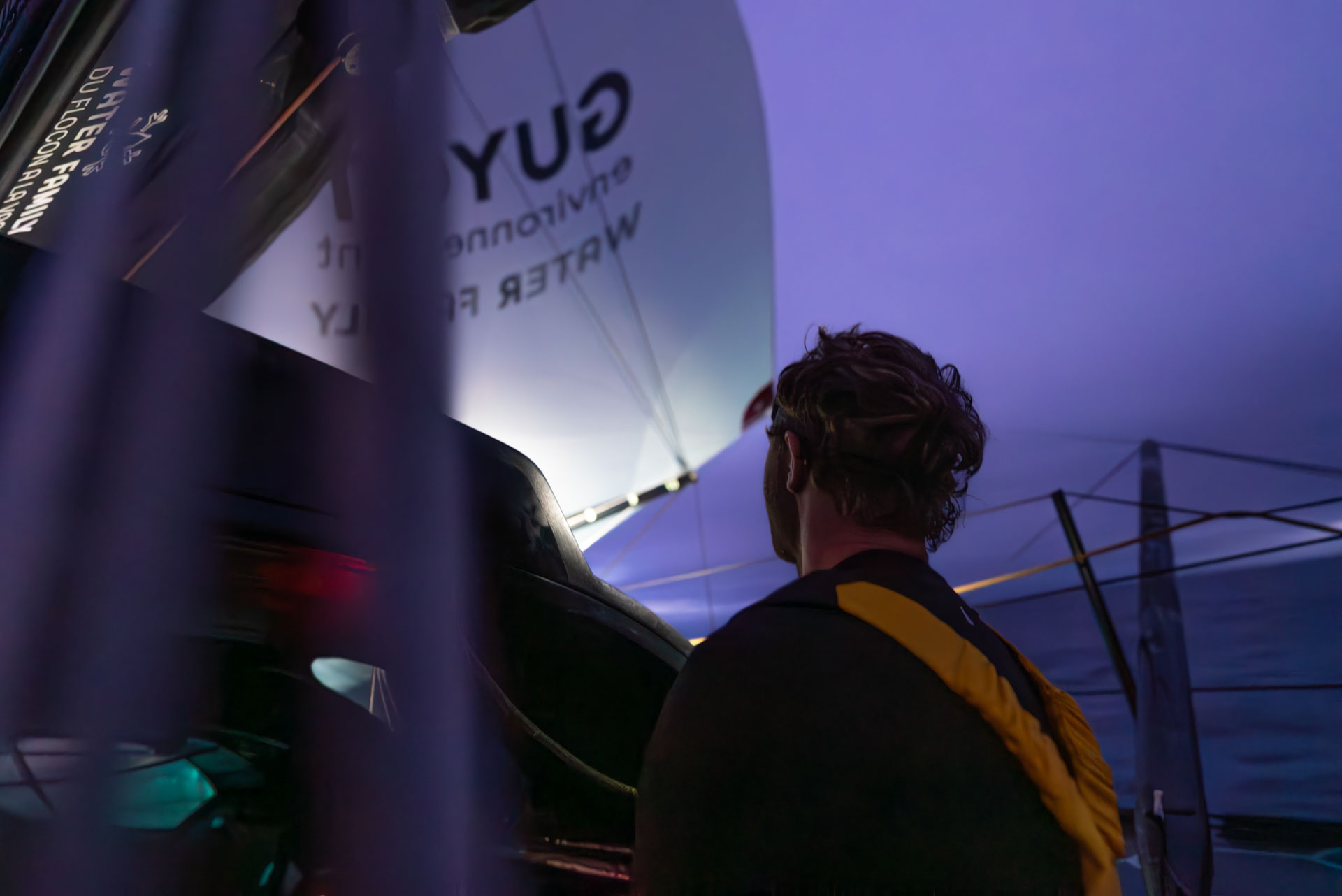 Course au Large - Vendée Globe 2024 - Trois hommes et un coup fin